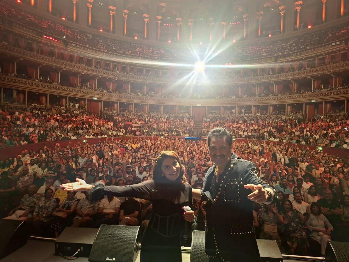 Kumar Sanu and Shannon K light up London’s Royal Albert Hall Symphony ...