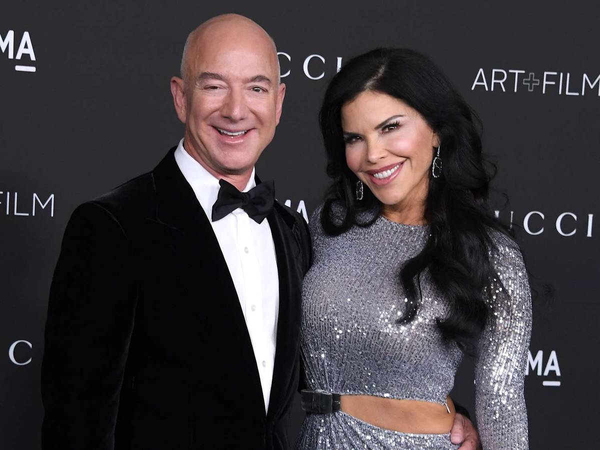Amazon founder Jeff Bezos is reportedly engaged | t2ONLINE