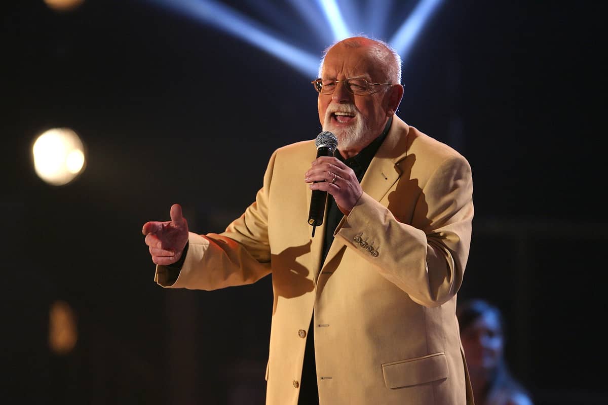 Remembering Roger Whittaker who was a pop star of a different kind one ...