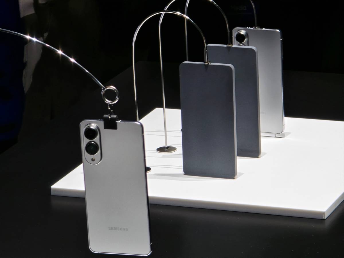 First look of Samsung Galaxy S25 Edge, a super-skinny phone | t2ONLINE