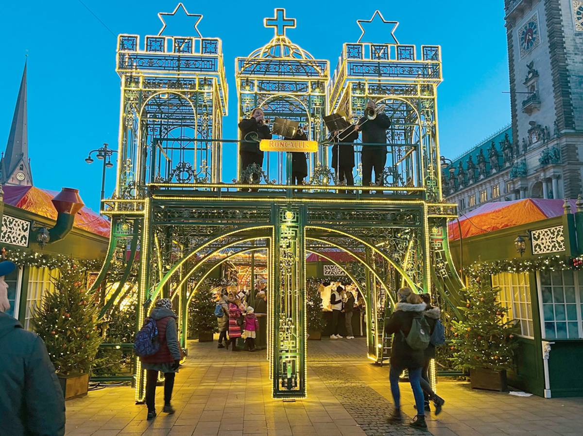 The weihnachtsmarkt traditional German Christmas markets, will let you ...