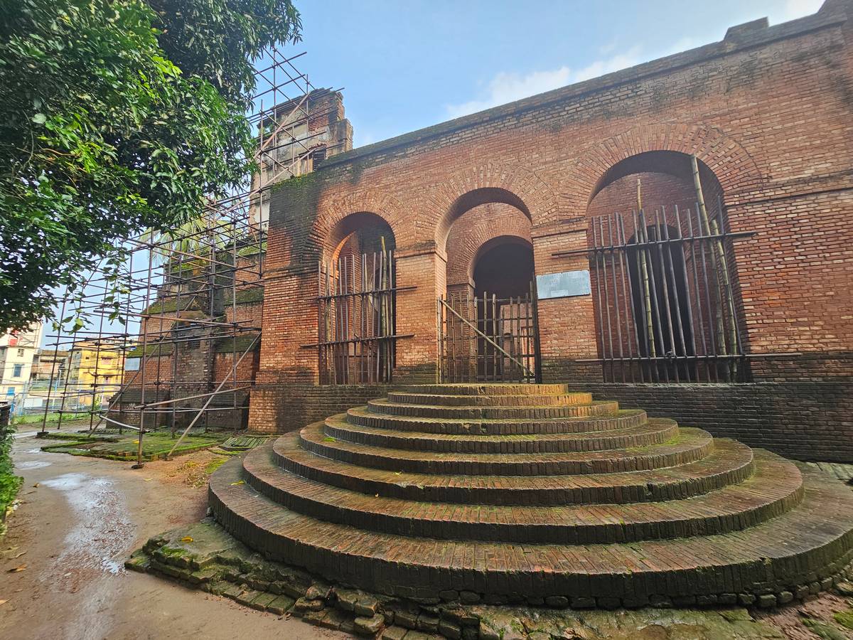 Clive House: Historic Legacy Overshadowed by Neglect | t2ONLINE