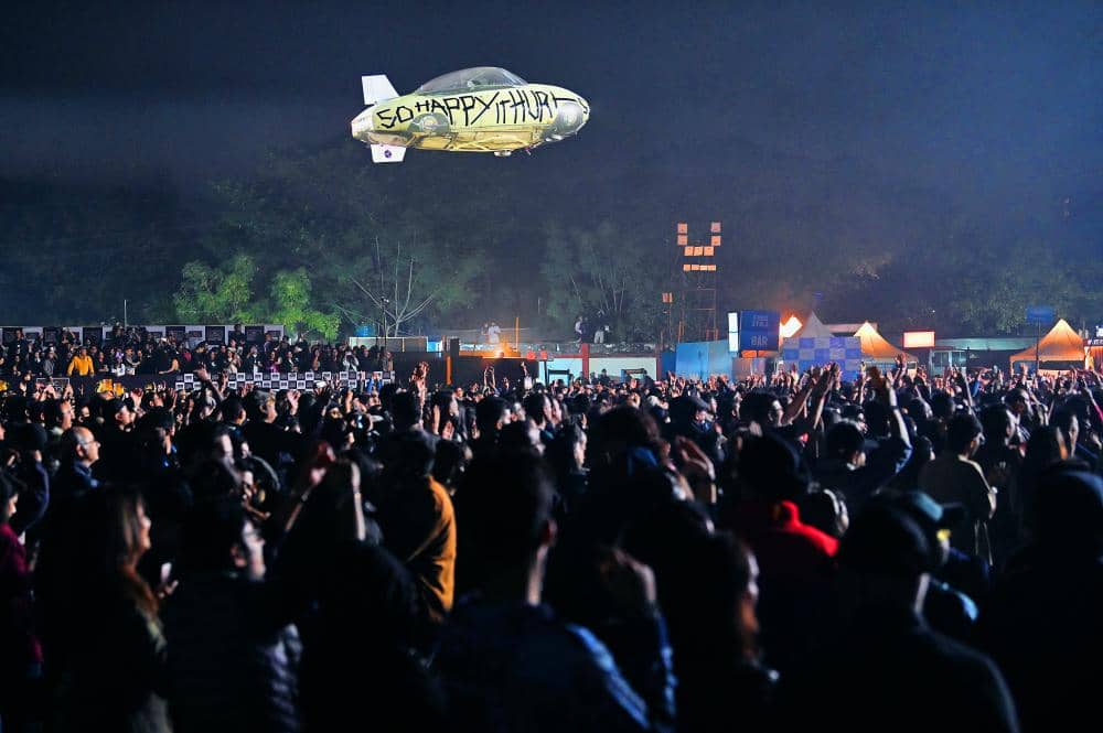 Bryan Adams' concert unites generations at Calcutta debut | t2ONLINE