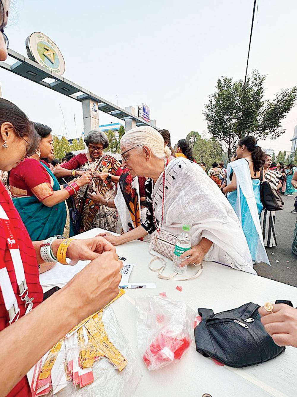 Taneira saree run: a fashionable marathon that breaks fitness barriers ...