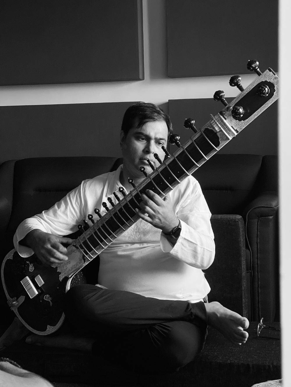 Purbayan Chatterjee on the uniqueness of the electric see tar and the ...