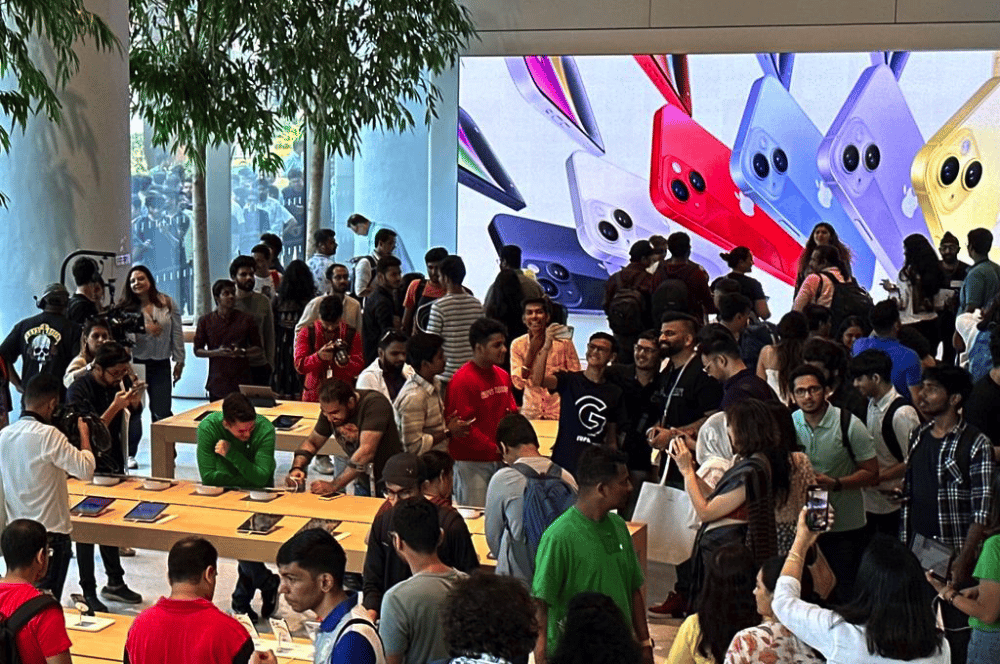 Why the queues outside the new Apple stores matter | t2ONLINE