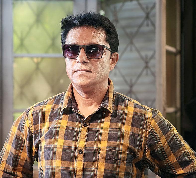Anjan Dutt and Suprobhat Das on Revolver Rohoshyo | t2ONLINE