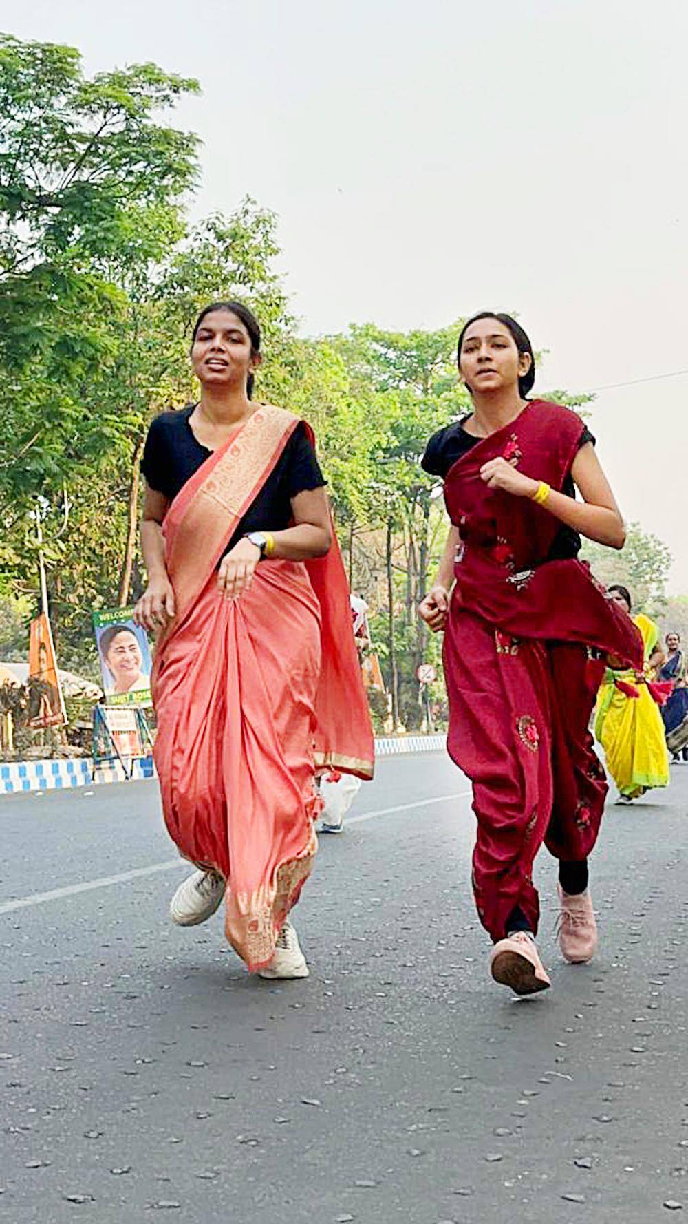 Taneira saree run: a fashionable marathon that breaks fitness barriers ...